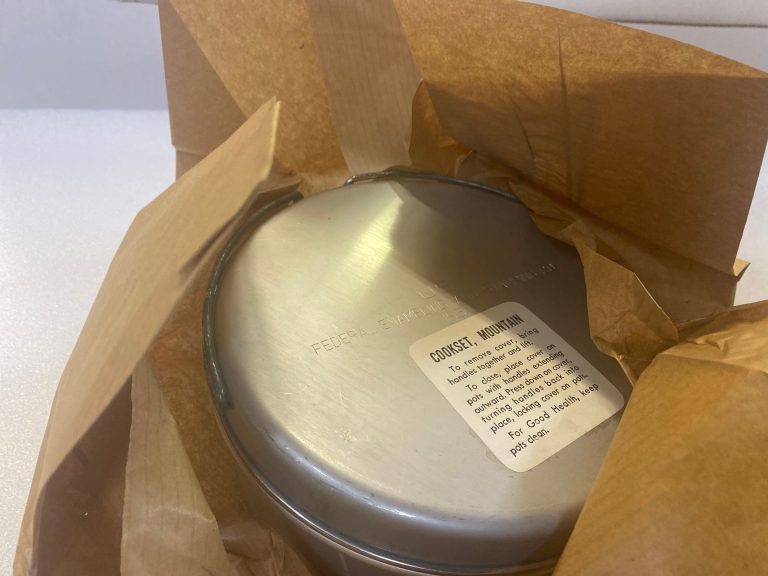 Mountain Cook Set, Dated All aluminum kit with stainless steel lid