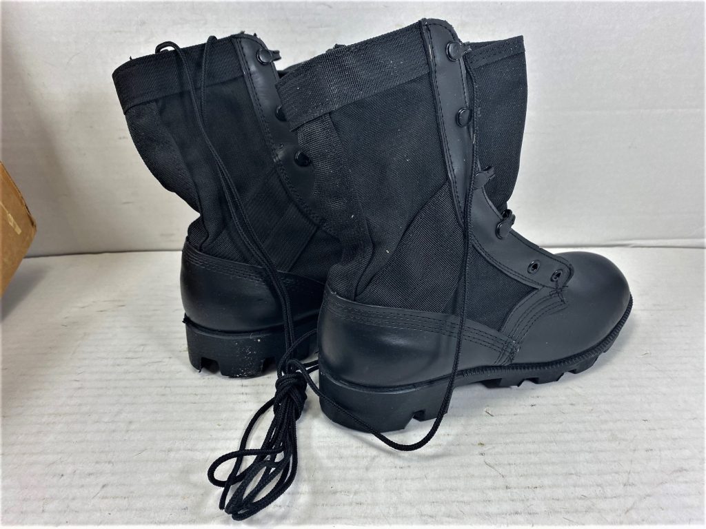 Black Jungle Boots with Panama Sole 6 1/2 R Rosearch