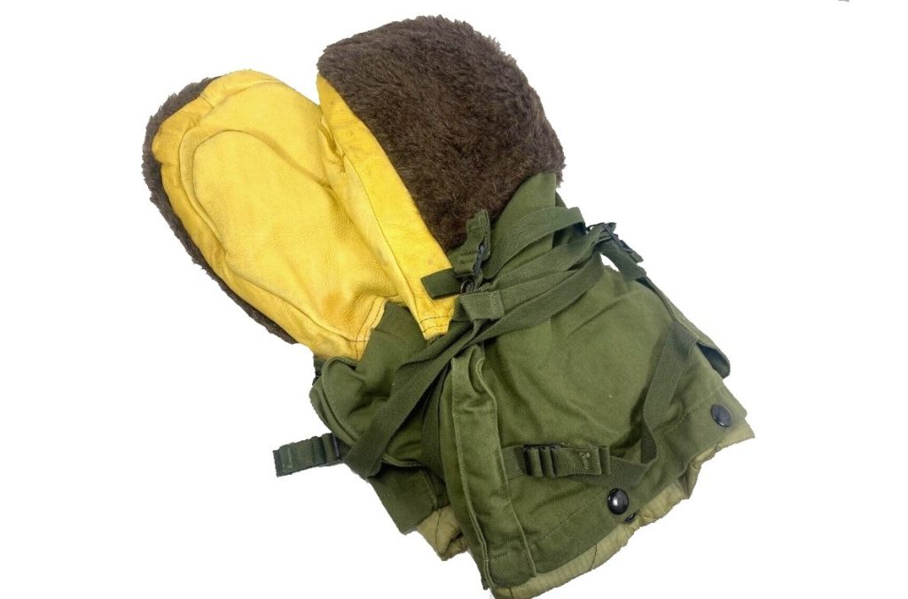 Army Arctic Mittens, New