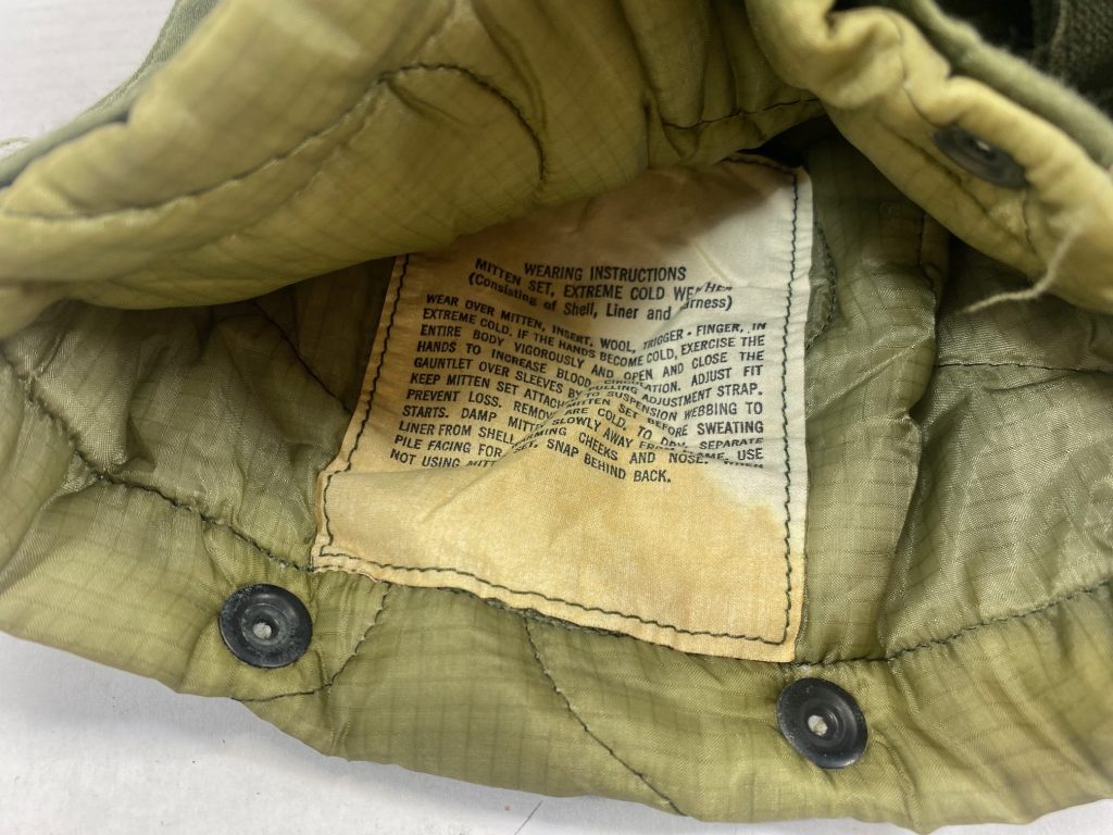 Army Arctic Mittens, New