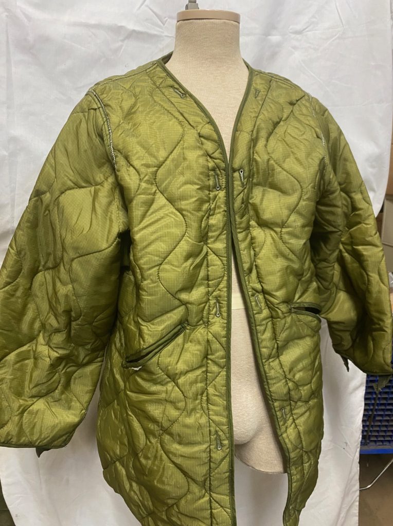 Night Desert Parka Liner, Size Large - Omahas Army Navy Surplus