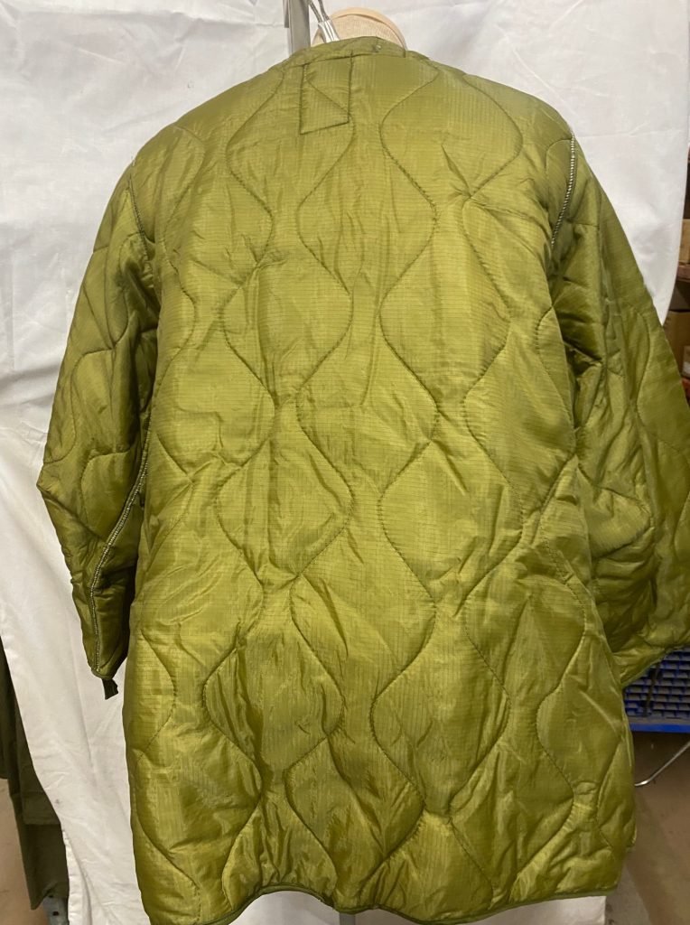 Night Desert Parka Liner, Size Large - Omahas Army Navy Surplus