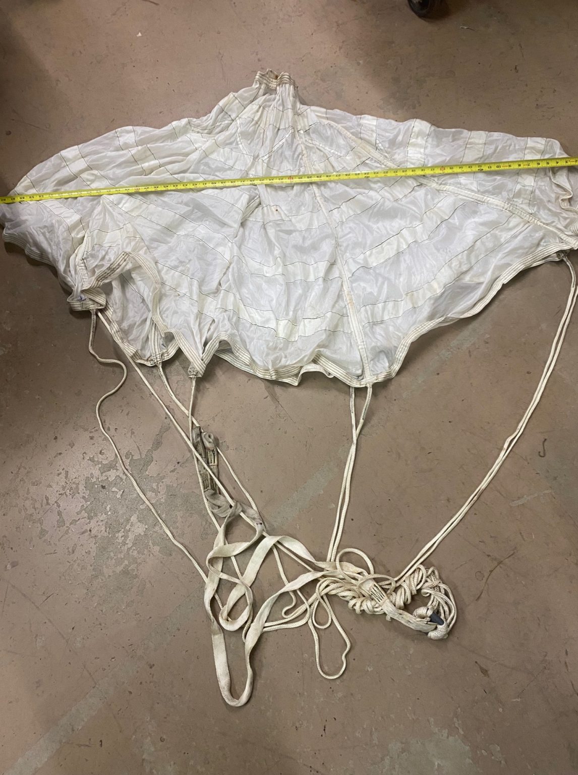 White Drag Parachute, Solid