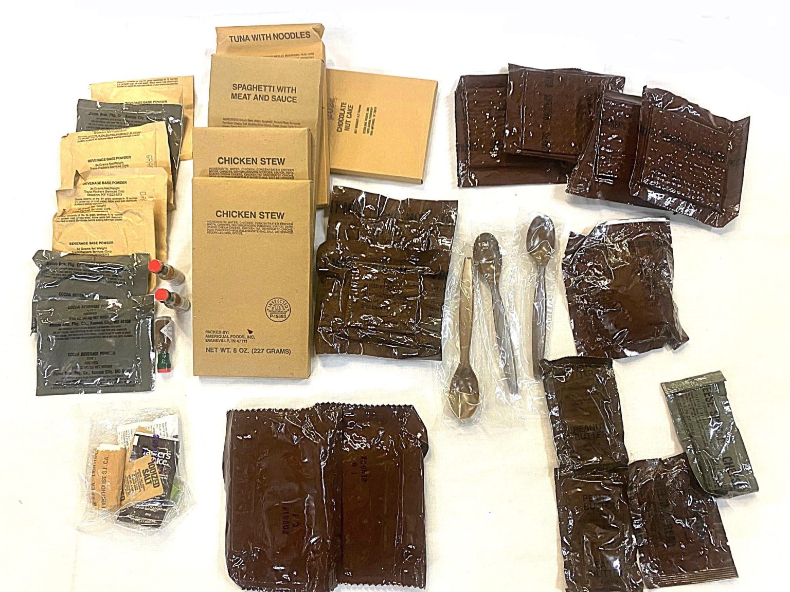 Meal Ready to Eat MREs 1980's dated, 1 only - Omahas Army Navy Surplus