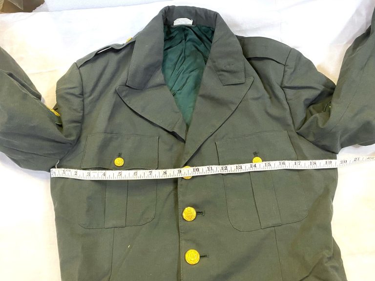 Army Class A Dress Coat, 38R Used