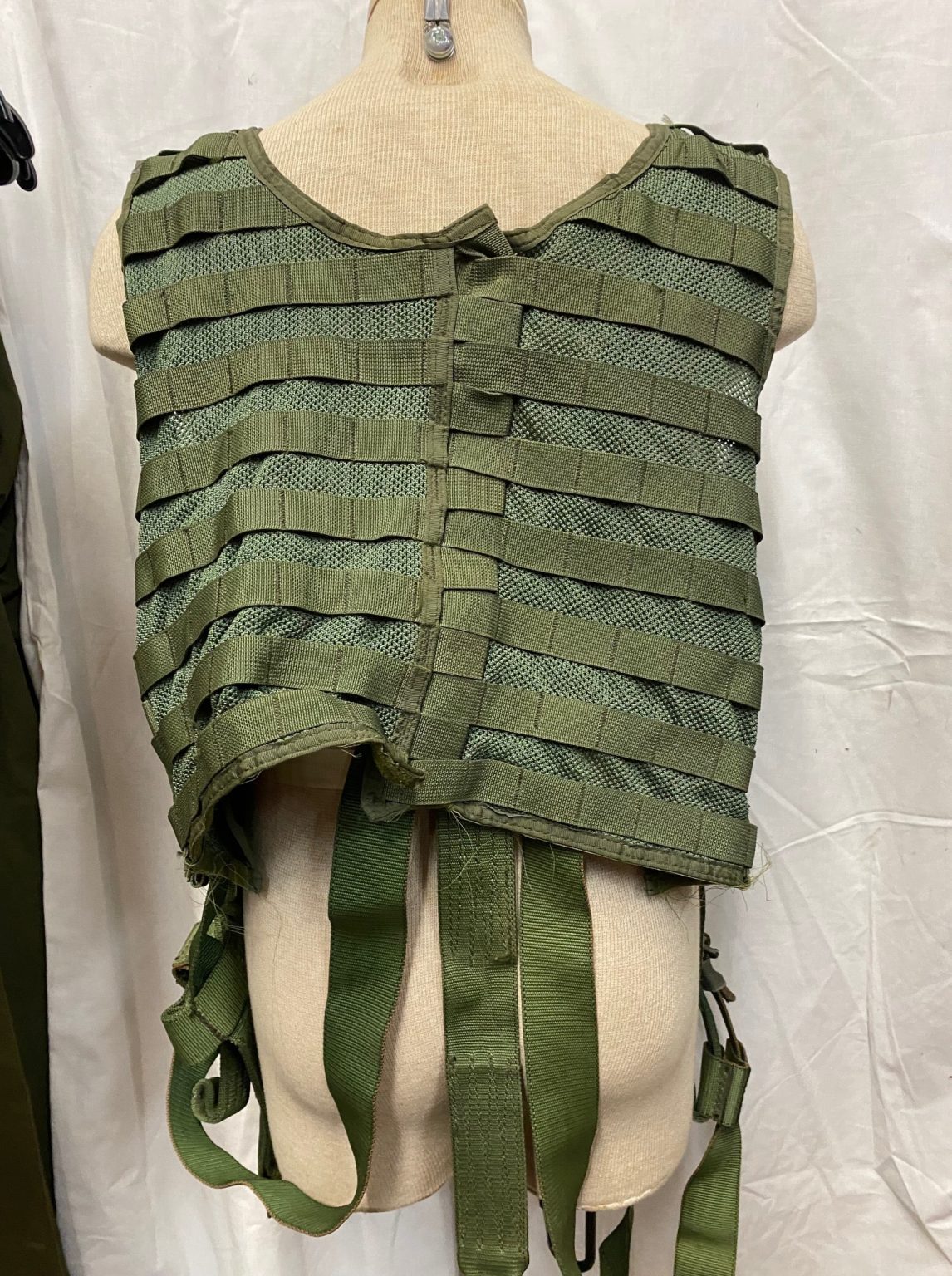 Survival Vest CMU-33, used