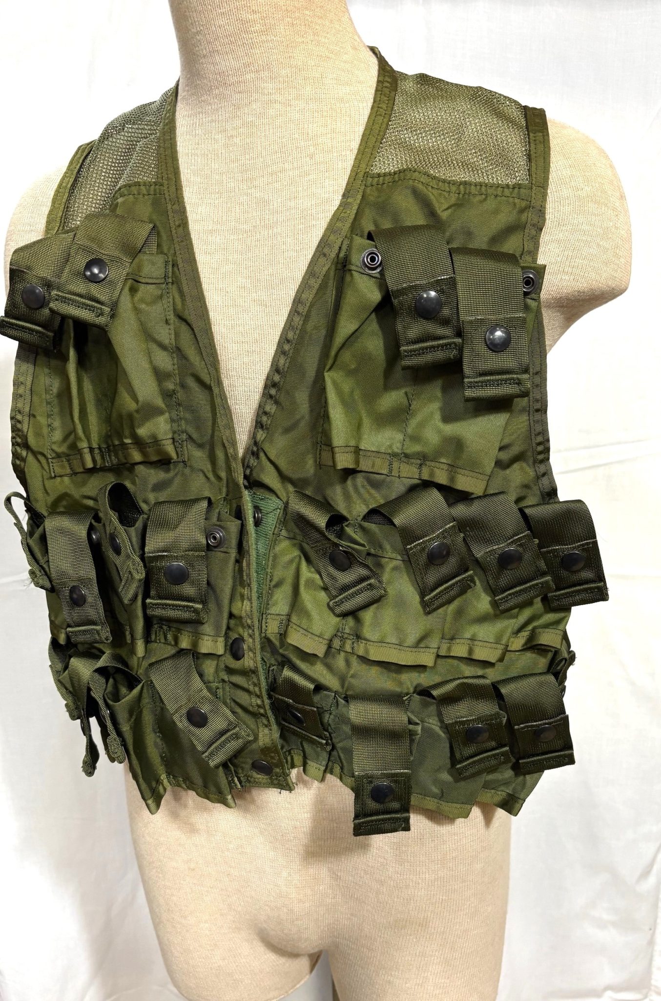 40mm Rifle Grenade Vest, Medium - Omahas Army Navy Surplus